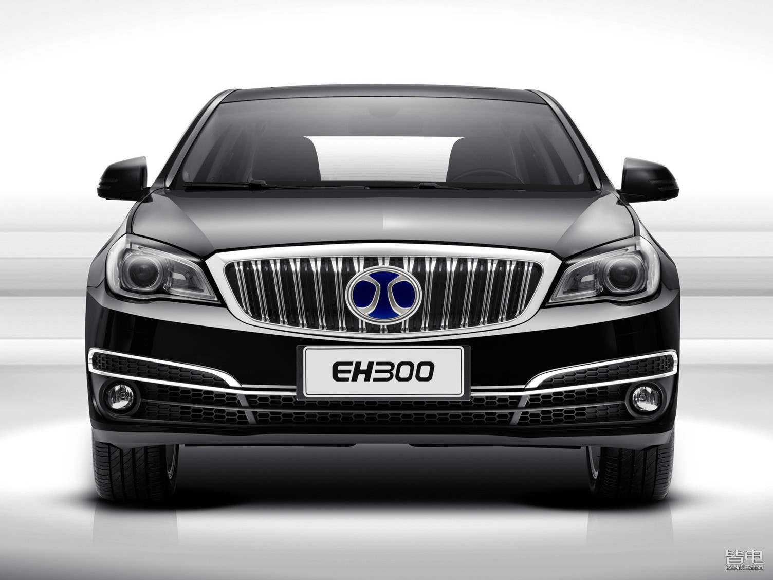 北汽新能源EH图片_北汽新能源EH实拍大图_皆电GeekNEV